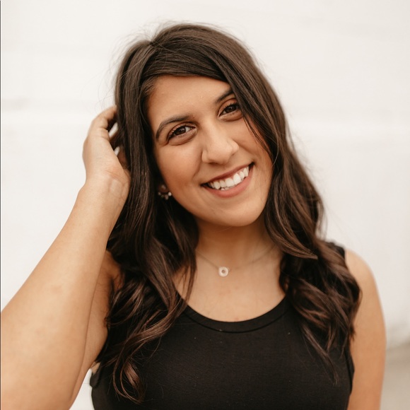 Layla's Closet (@_laylawolf) | Poshmark